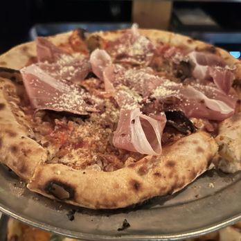 B SIDE PIZZA & WINE BAR - Updated July 2024 - 1035 Photos & 1342 ...