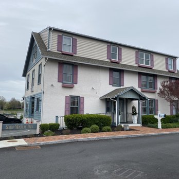 SHIP WATCH INN - Updated December 2025 - 46 Photos & 19 Reviews - 401 ...