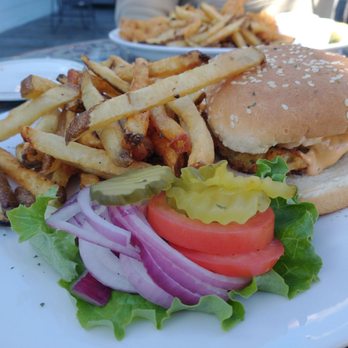 COVE AZUL BAR & GRILL - Updated November 2024 - 134 Photos & 277 ...