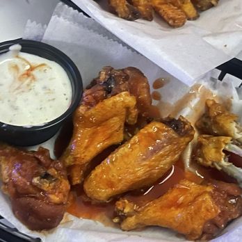 SWIGZZ RESTAURANT AND LOUNGE - Updated September 2025 - 68 Photos & 31 ...