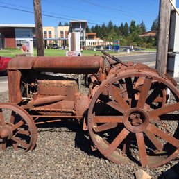 RUSTY TRACTOR FAMILY RESTAURANT - Updated August 2024 - 147 Photos ...