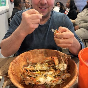 BLUE CLAW RESTAURANT & CRAB EATERY - Updated August 2025 - 519 Photos ...