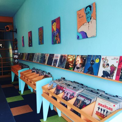 TOP-TEN RECORD SHOP - Updated December 2025 - 12 Photos - 338 W ...