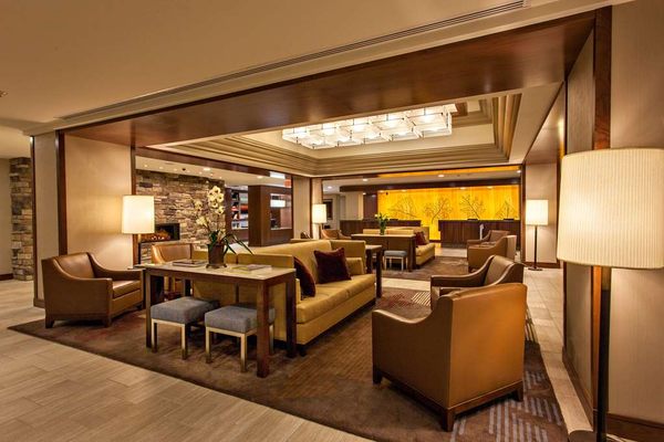 DOUBLETREE BY HILTON HOTEL PITTSBURGH - GREEN TREE - Updated April 2024 ...