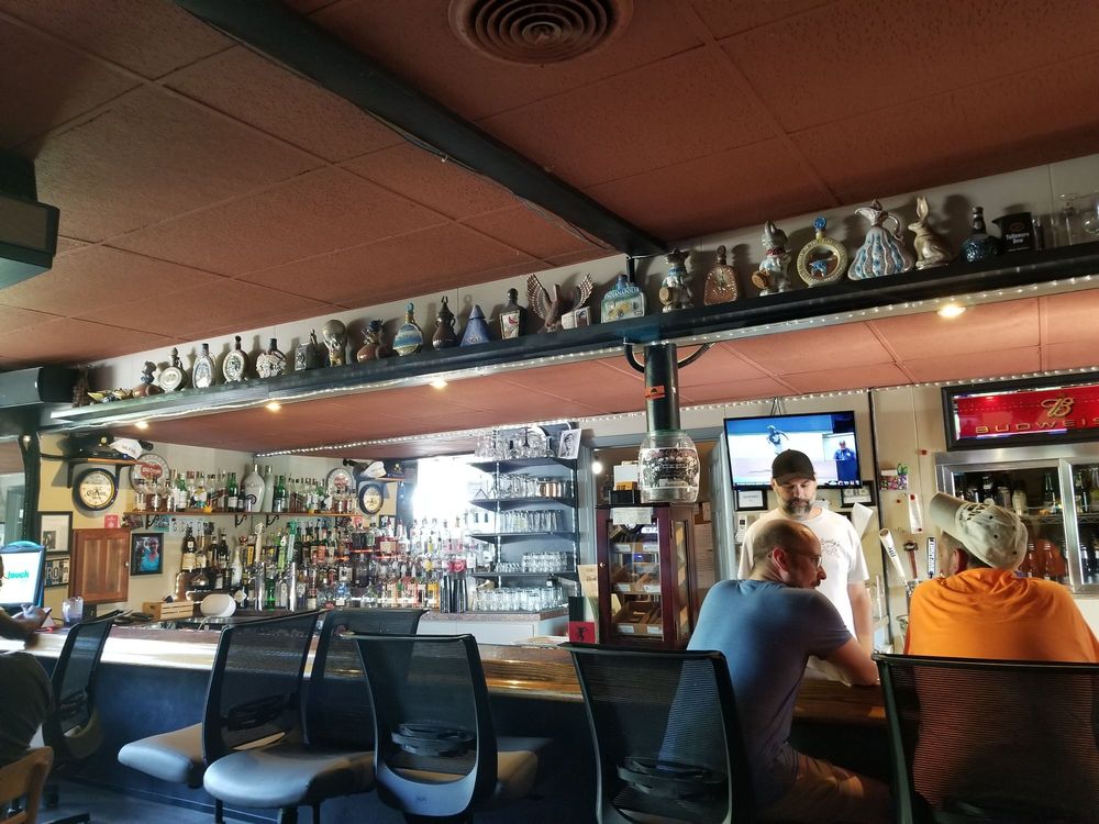 CURLY’S VILLAGE INN - Updated January 2026 - 15 Reviews - 4205 Bluffton ...