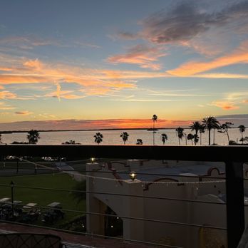 HI-FI ROOFTOP BAR - Updated April 2025 - 125 Photos & 81 Reviews - 453 ...