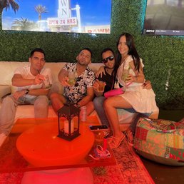 LEGENDS SPORTS BAR & LOUNGE - Updated December 2025 - 82 Photos & 66 ...