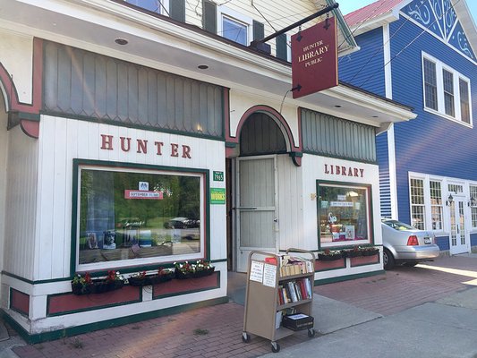 HUNTER PUBLIC LIBRARY - Updated July 2025 - 10 Photos - 7965 Main St ...