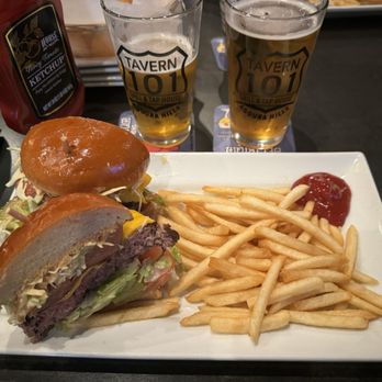 TAVERN 101 GRILL & TAP HOUSE - Updated September 2024 - 494 Photos ...