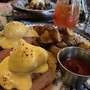 TABARD INN RESTAURANT - 1575 Photos & 1803 Reviews - 1739 N St NW ...