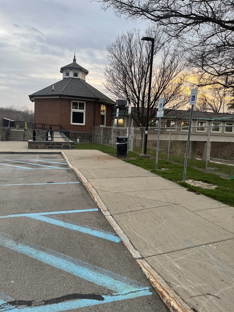 ANGOLA SERVICE PLAZA - Updated March 2025 - 117 Photos & 78 Reviews ...