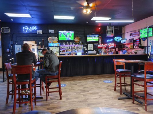 BULLETS BURGERS & BREWS - Updated May 2025 - 180 Photos & 146 Reviews ...