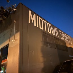 MIDTOWN SPIRITS - Updated December 2025 - 1118 Photos & 364 Reviews - 1717 19th St, Sacramento ...