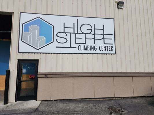HIGH STEPPE CLIMBING CENTER - 1015 E Lincoln Ave, Yakima, Washington ...