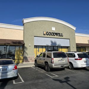 GOODWILL OF ORANGE COUNTY - Updated April 2025 - 20 Photos & 20 Reviews ...