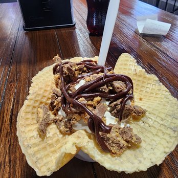 GRANDMA’S ICE CREAM AND WAFFLES - Updated August 2024 - 84 Photos & 54 Reviews - 389 E Gude Dr ...