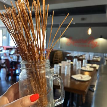 SQUARE PEG PIZZERIA - Updated December 2025 - 113 Photos & 36 Reviews ...