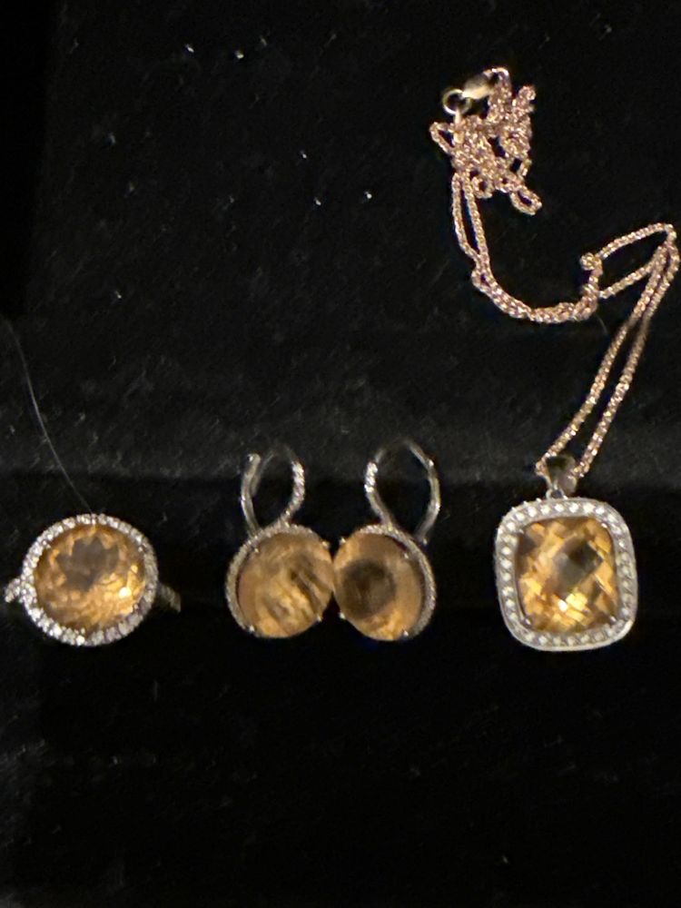 DIANA M JEWELS - Updated September 2025 - 25 Photos & 18 Reviews - 580 ...