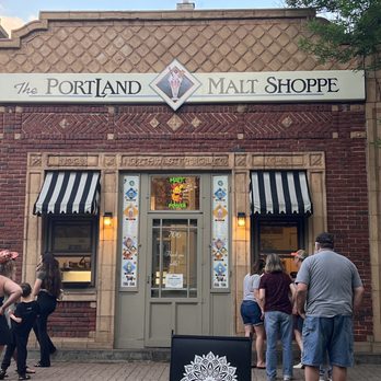 THE PORTLAND MALT SHOPPE - Updated November 2024 - 80 Photos & 113 ...