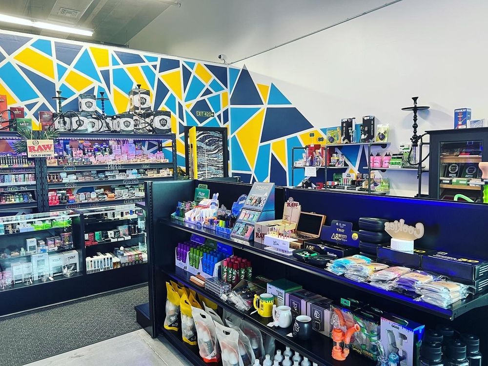SMOKE 4 LESS - SMOKE SHOP - Updated June 2024 - 37 Photos - 13115 W ...