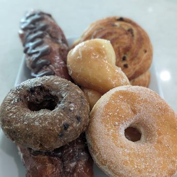 PRONTO DONUTS - 211 Photos & 166 Reviews - 555 W Garvey Ave, Monterey ...