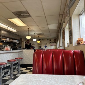 DIMPLES DINER - 156 Photos & 181 Reviews - 1823 E Main St, Visalia ...