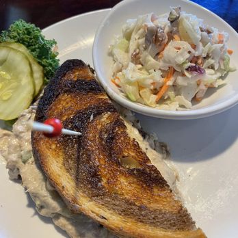 WINCHELL’S PUB & GRILL - 240 Photos & 229 Reviews - 199 E Warm Springs ...