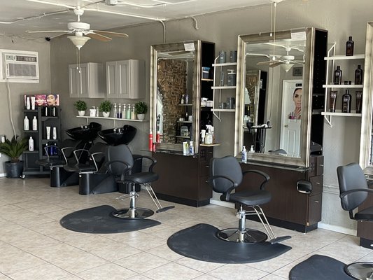 THE HAIRCUT HOUSE - Updated March 2025 - 13 Photos - 3344 N 27th Ave ...