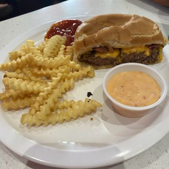 BUCKY’S SIT OR GET - Updated July 2025 - 1640 E Liberty St, Mexico ...