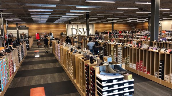 DSW DESIGNER SHOE WAREHOUSE - Updated August 2025 - 29 Photos & 25 ...