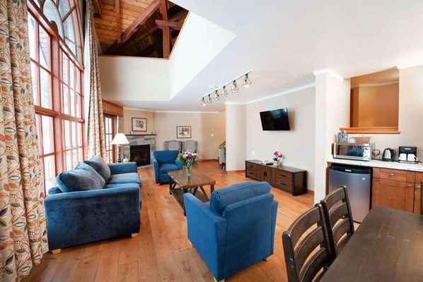 PAINTER’S LODGE - Updated October 2025 - 95 Photos & 48 Reviews - 1625 ...