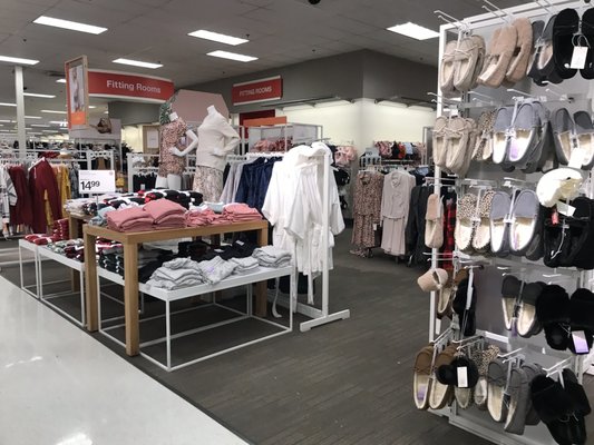 TARGET - Updated October 2025 - 80 Photos & 52 Reviews - 2887 S ...