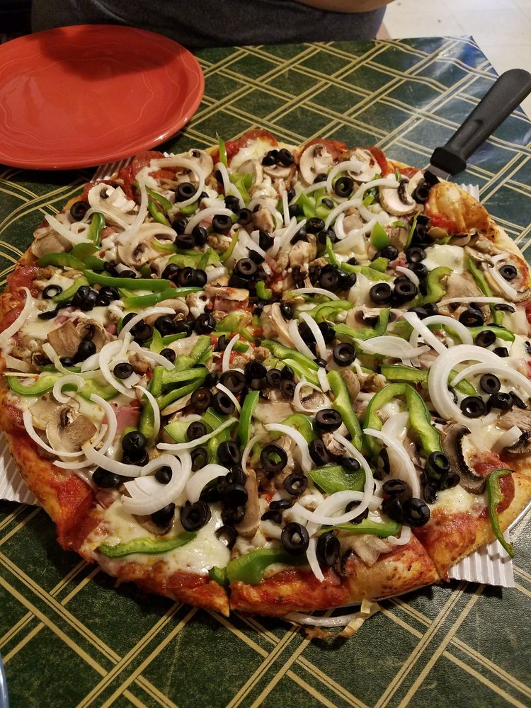 JOEY FRATELLO’S PIZZERIA - 21 Photos & 48 Reviews - Pizza - 116 E ...