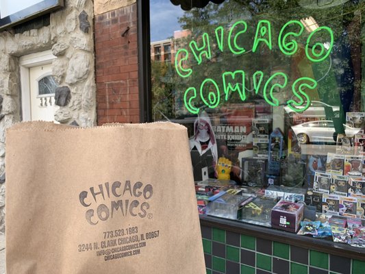 CHICAGO COMICS - 35 Photos & 154 Reviews - 3244 N Clark St, Chicago ...