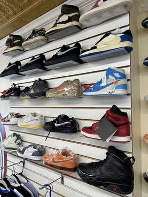 CJAYS DRIP - Updated December 2025 - 25 Photos - 545 Cumberland St ...