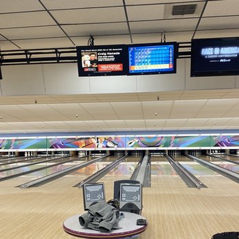 4TH STREET BOWL - Updated June 2025 - 258 Photos & 456 Reviews - 1441 N ...