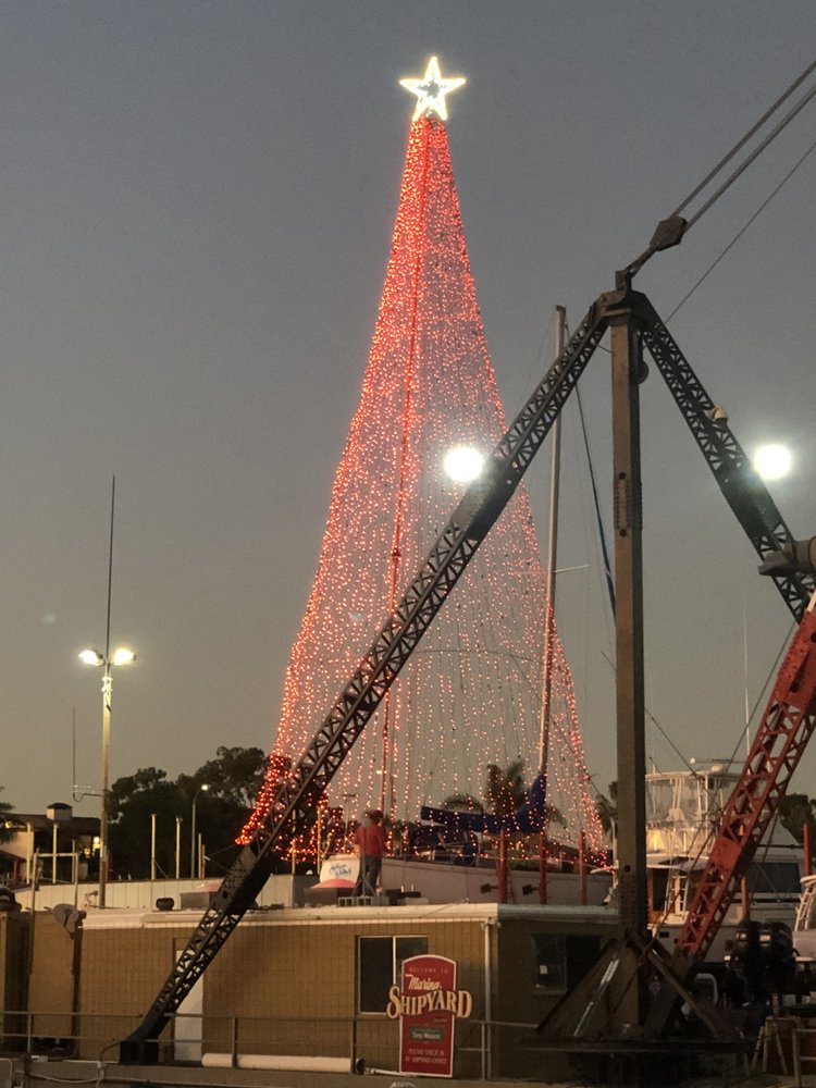 NORTH POLE XMAS LIGHTS - Updated August 2025 - 46 Photos - 1700 ...