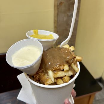 FRITZ EUROPEAN FRY HOUSE - Updated May 2024 - 882 Photos & 837 Reviews ...