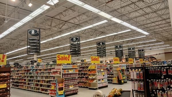 CUB - MANKATO EAST - Updated April 2026 - 101 Photos - 1800 Madison Ave ...