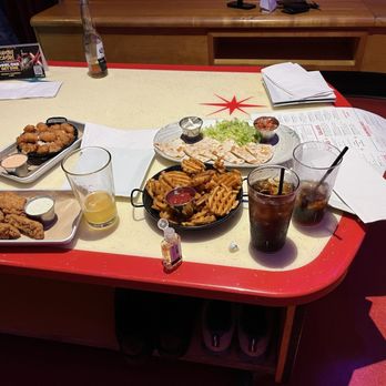 KINGS DINING & ENTERTAINMENT - Updated January 2026 - 249 Photos & 348 ...