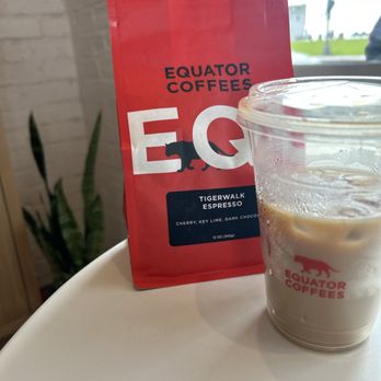 EQUATOR COFFEES - 27 Photos & 10 Reviews - 160 S Coast Hwy, Laguna Beach, California - Coffee ...