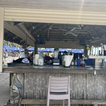 BLUE PARROT OCEAN FRONT CAFE - Updated February 2025 - 381 Photos & 575 ...