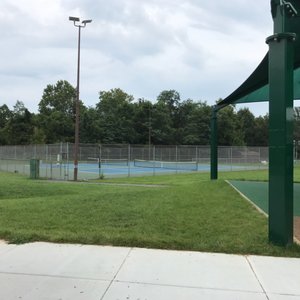 BURKE RACQUET & SWIM CLUB - Updated December 2024 - 16 Reviews - 6001 ...