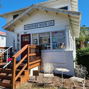 BOOK RACK - Updated November 2024 - 60 Photos & 28 Reviews - 125 W ...