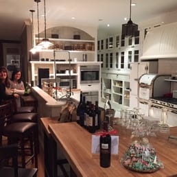 RAVYN & ROBYN - Updated October 2025 - 243 Photos & 247 Reviews - 301 ...