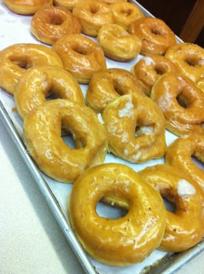 BEACH DONUT SHOP - 77 Photos & 120 Reviews - 344 E Main St, Clinton ...