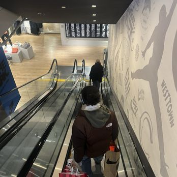 NIKE CHICAGO - Updated December 2025 - 287 Photos & 256 Reviews - 669 N ...