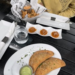 DIVE BAR LIC - Updated October 2025 - 285 Photos & 105 Reviews - 33-10 ...