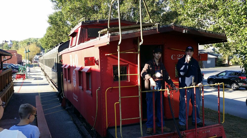 WHITEWATER VALLEY RAILROAD - 19 Photos & 10 Reviews - 455 Market St ...