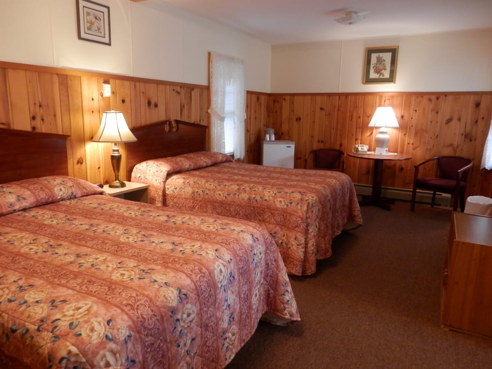 AMANDA’S VILLAGE MOTEL - 13 Photos - 185 River St, Saranac Lake, NY - Yelp